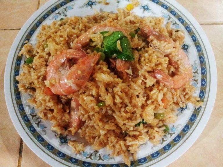 BAGGU Photo Forest Camo Small Cloud Carry On NWOT SOLD OUT