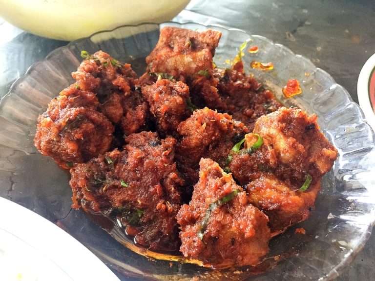 Restoran Lembah Bernam : Patut CUBA Rendang Landak Kari Kijang – Saji.my