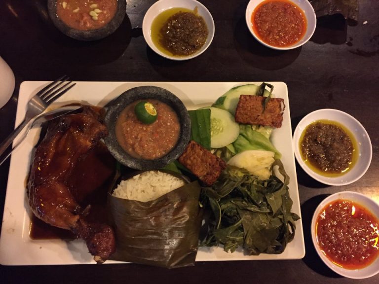 9 Tempat Makan Di Sibu Yang SEDAP-SEDAP (Pasti Puas Hati!) – Saji.my
