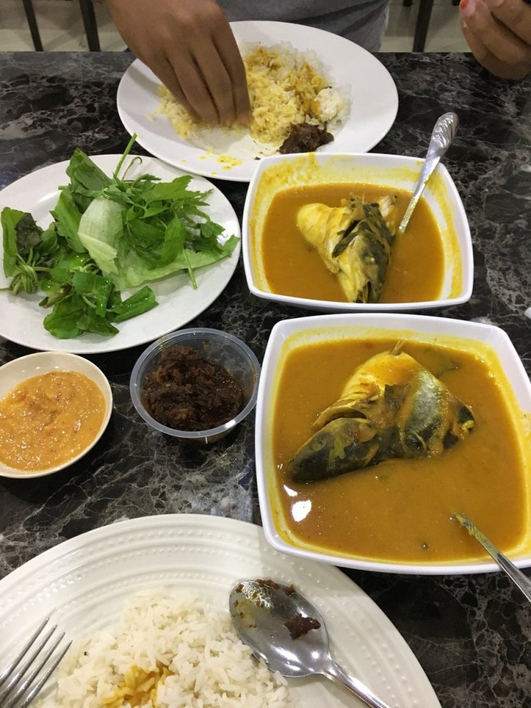 10 Restoran Masakan Kampung BEST di KL & Selangor – Saji.my