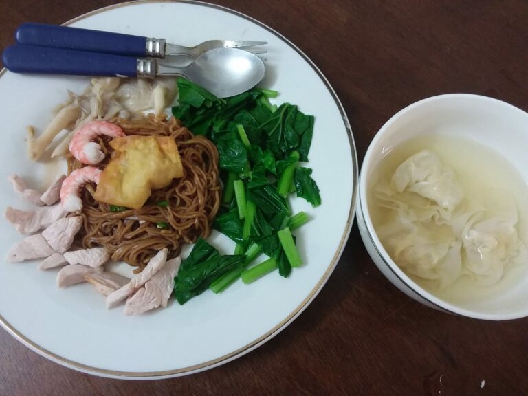 5 Resepi Wantan Mee Yang Berbeza (Mudah dan Sedap) – Saji.my