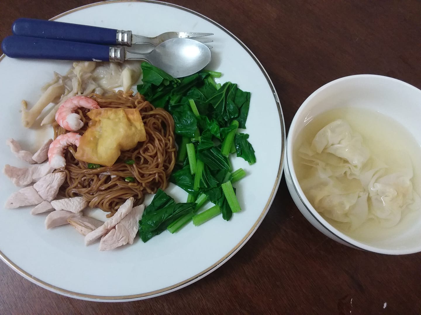 5 Resepi Wantan Mee Yang Berbeza (Mudah dan Sedap) – Saji.my