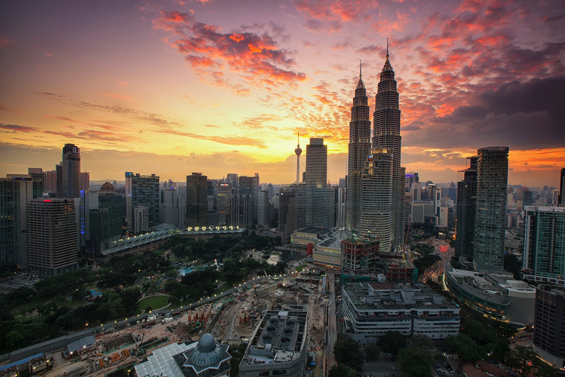 10 Tempat Makan View KLCC dan Sekitarnya Yang Best Dikunjungi